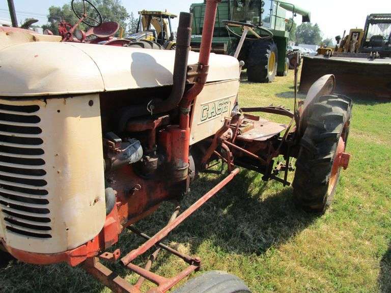 CASE VAO TRACTOR, OWNER STATES IT RUNS - Heaverlo Northwest Auctions