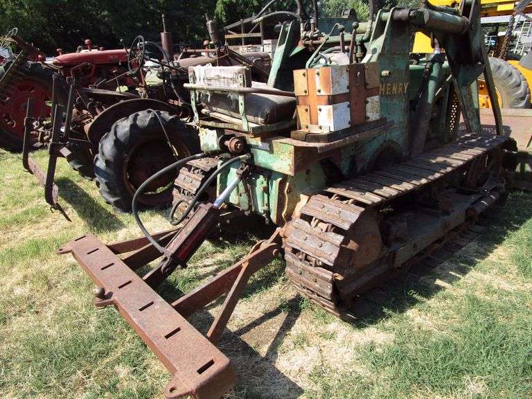 JD 420C CRAWLER HENRY LOADER, REAR RIPPER, RUNS - Heaverlo Northwest ...