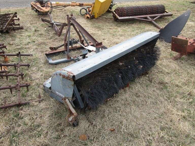 3PT PTO SWEEPSTER 5' BROOM - Heaverlo Northwest Auctions