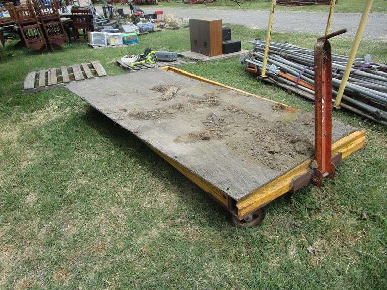 4X8 SHOP CART ON CASTER - Heaverlo Northwest Auctions