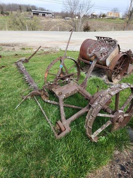 Antique Horsedrawn Hay Mower - Halfhill Auction Group