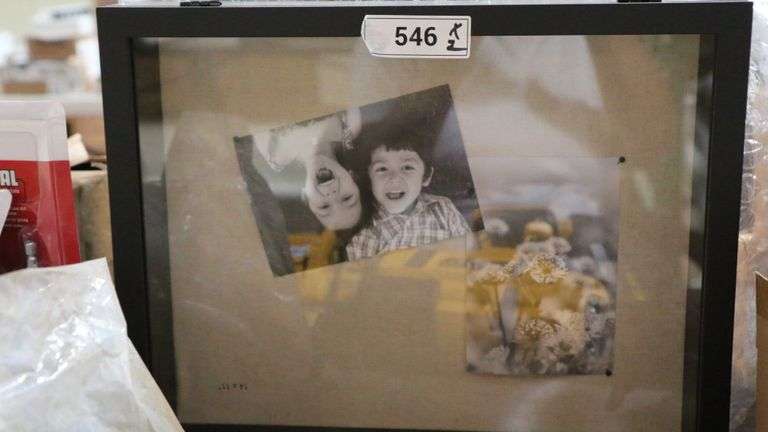 BLACK PICTUREBOX FRAME - Dallas Online Auction Company