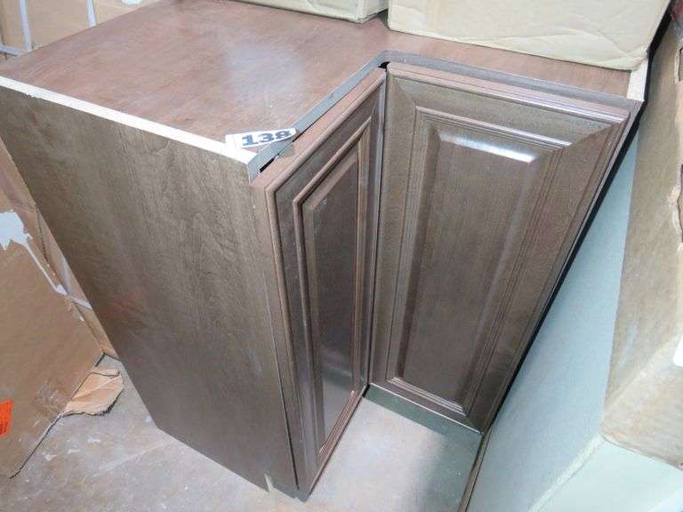 HAMPTON BAY SHAKER CORNER KITCHEN BASE CABINET - Dallas Online Auction ...
