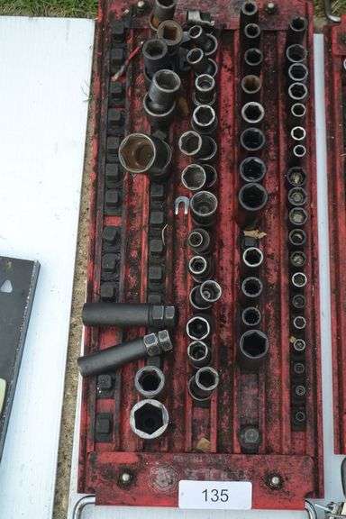 ASSORTMENT OF MAC TOOLS SOCKETS - Dallas Online Auction Company