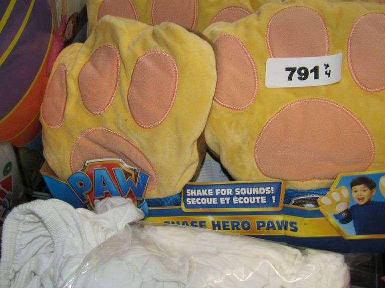 PAW PATROL CHASE HERO PAWS SHAKE FOR SOUNDS - Dallas Online Auction Company