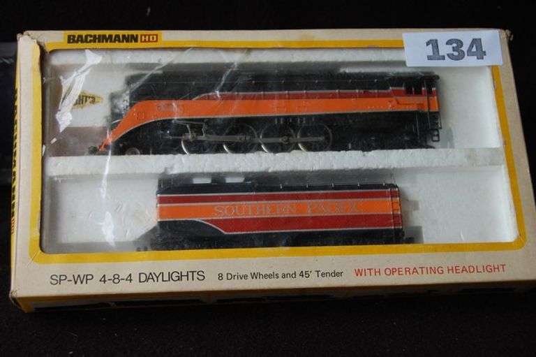 BACHMANN TRAIN ENGINE AND MID ENGINE SET - Dallas Online Auction Company