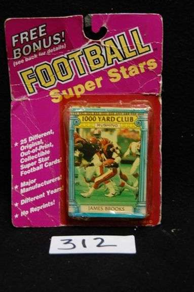 FOOTBALL SUPERSTARS 25 DIFFERENT ORIGINAL OUT OF PRINT COLLECTIBLE ...