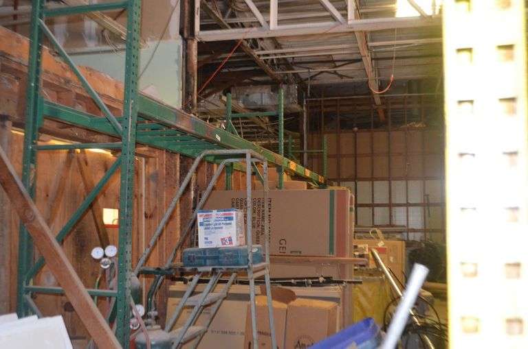 GREEN HEAVY DUTY PALLET RACKING 29FT X 120FT SEE ADDITIONAL PHOTOS ...