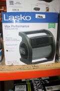 LASKO MAX PERFORMANCE PIVOTING UTILITY FAN - Dallas Online Auction Company
