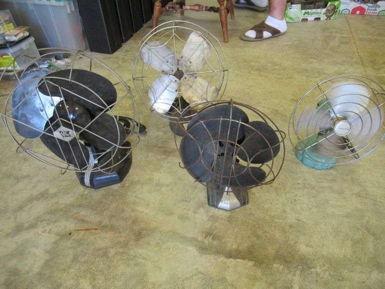 FOUR VINTAGE ANTIQUE COLLECTIBLE ART DECO FANS - Dallas Online Auction ...