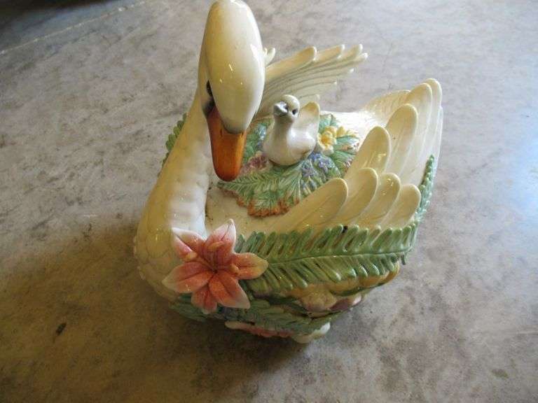 FITZ AND FLOYD LARGE SWAN SOUP TUREEN - Dallas Online Auction Company