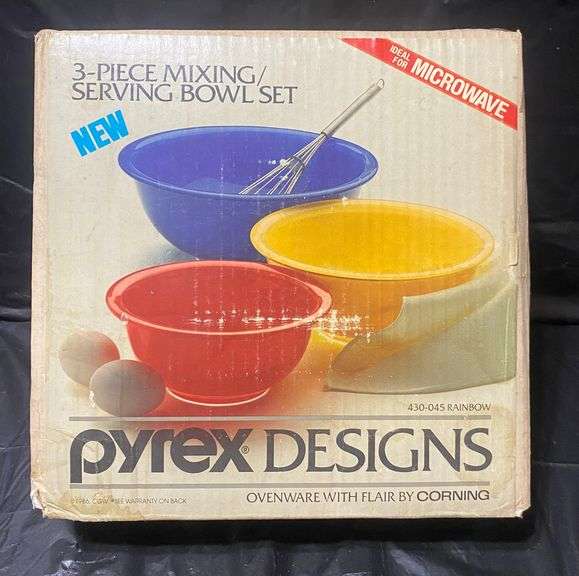 Vintage Pyrex 3 Pc. Colored Mixing Bowl Set - Hoosier Auction Group