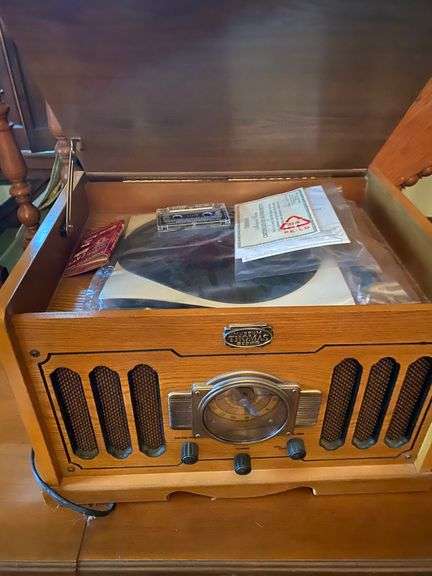 Thomas Museum Series Record Player - Hoosier Auction Group