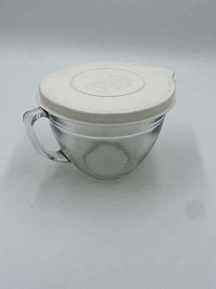 Pampered Chef Batter Bowl & Cover - Hoosier Auction Group