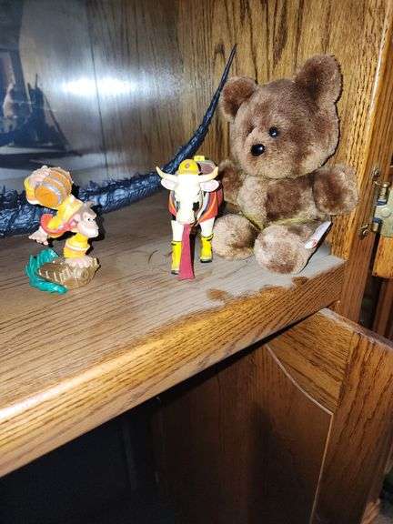 True Blood VHS, Jungle Jack Hanna Safari book, Dinosaur and more ...