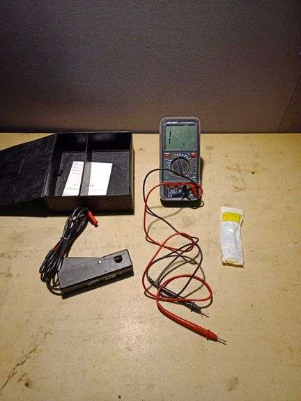 Cen-Tech multi meter with inductive pick up in case - Innovative ...