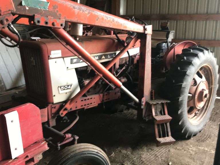 IH Farmall 504 with Loader - Integrity Auctioneers