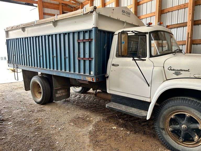 1970 International Loadstar 1600 - Integrity Auctioneers