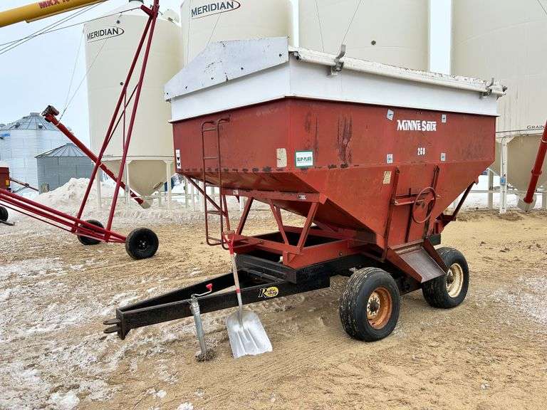 Minnesota Gravity Box - Integrity Auctioneers