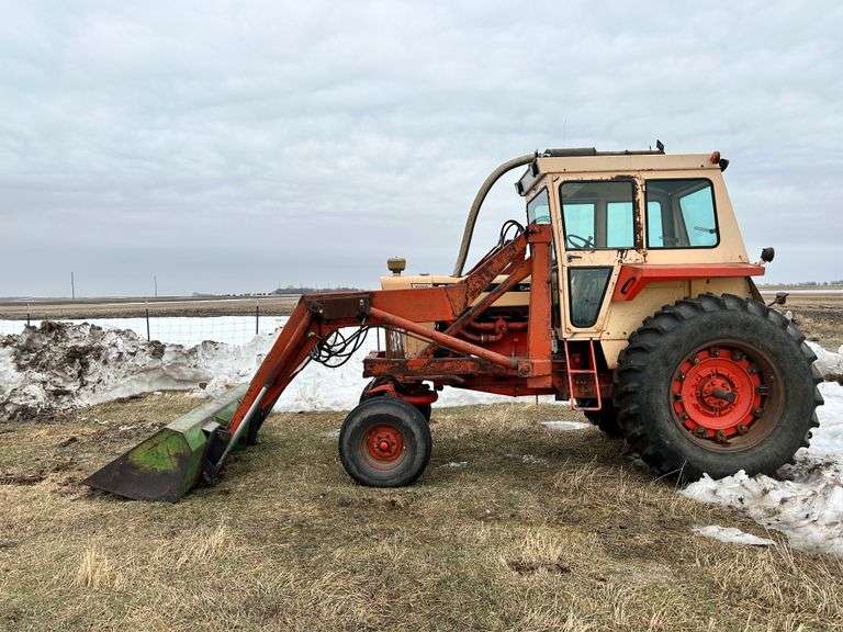 930 Case tractor, Loader - Needs Clutch - Integrity Auctioneers