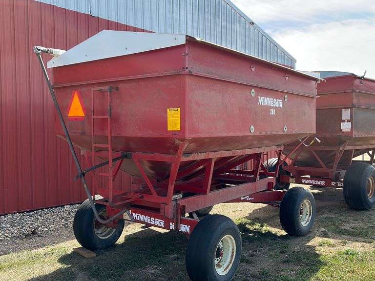Minnesota Gravity Box - Integrity Auctioneers