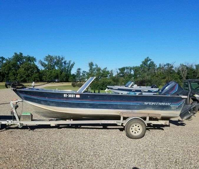 1988 Blu Fin Fishing Boat - Integrity Auctioneers