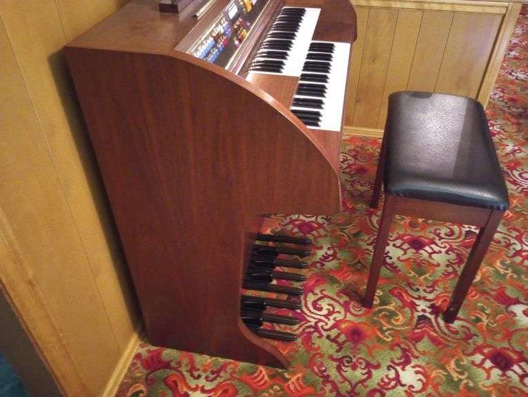 Lowrey Regency electric organ - Integrity Auctioneers