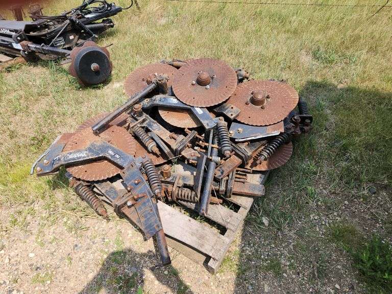 12 Yetter Fertilizer coulters - Integrity Auctioneers