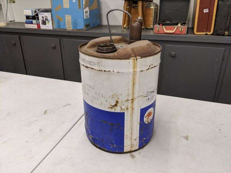VINTAGE 5-GALLON MOBIL OIL CAN - Isabell Auction