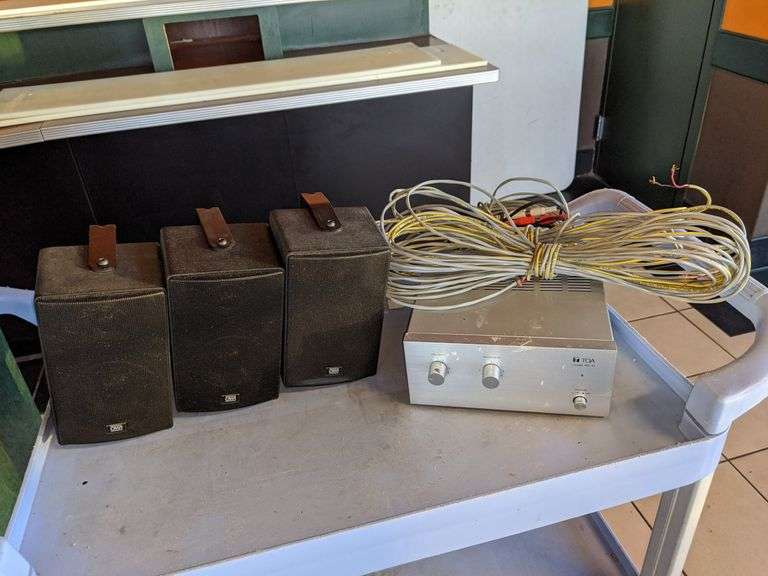 TOA MODEL BG-10 MINI AUDIO AMPLIFIER WITH (3) OWI WALL MOUNT SPEAKERS ...