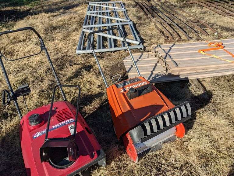 (OUT) JACOBSEN SNO-BURST 20-IN. SNOWBLOWER (TURNS OVER) - Isabell Auction