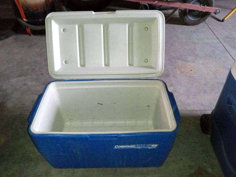 COLEMAN POLYLITE COOLER (48 QUARTS) - Isabell Auction