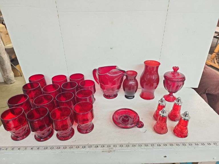 ASSORTED RUBY RED GLASSWARE - Isabell Auction
