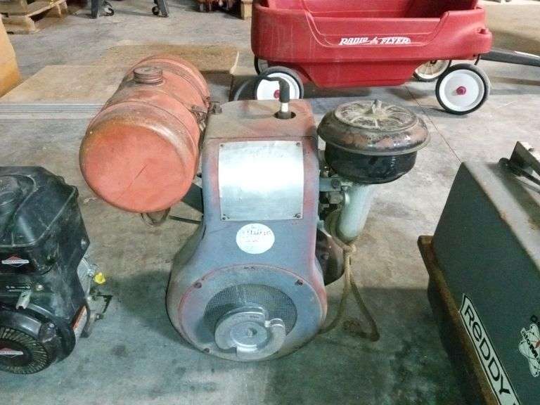 VINTAGE GAS ENGINE (NO INFO) - Isabell Auction
