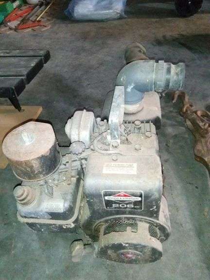 BRIGGS AND STRATTON GAS PUMP (206 CC) - Isabell Auction