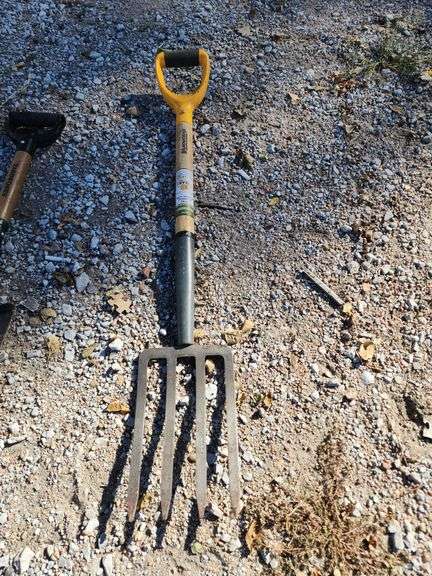 (OUT) SPUD FORK - Isabell Auction