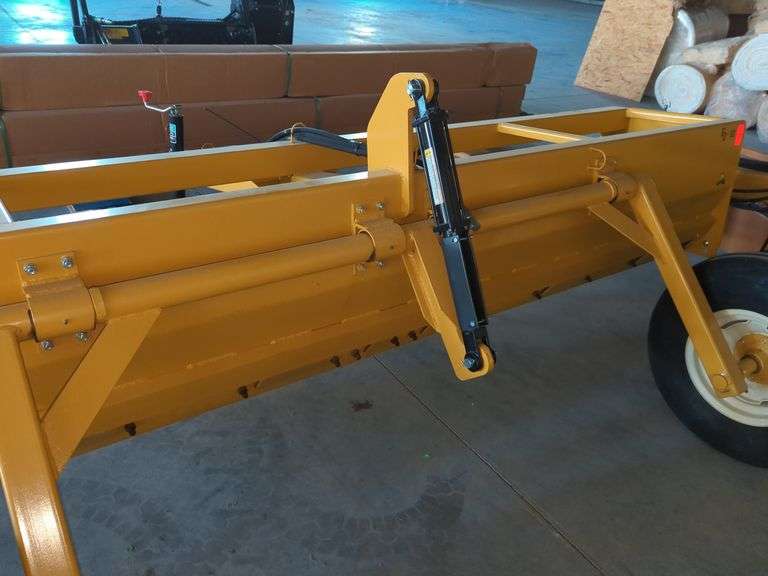 BUFFALO 12-FT. PULL TYPE HYDRAULIC BOX SCRAPER (NEW...NEVER USED ...