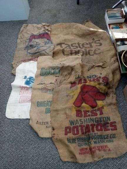 VITNAGE POTATO AND SEED SACKS - Isabell Auction