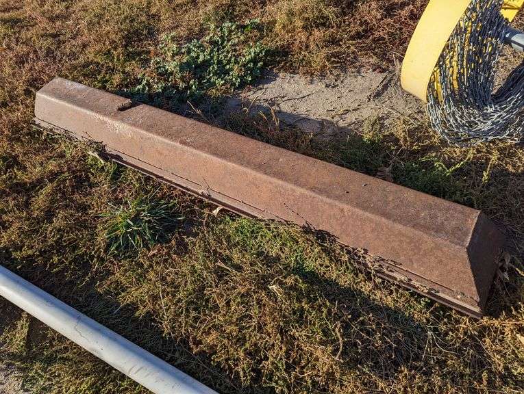 6-1/2-FT. STEEL CONCRETE CURB STOP FORM - Isabell Auction