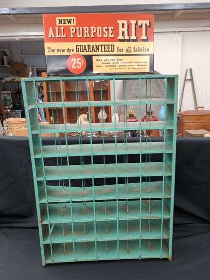VINTAGE METAL RIT DYE DISPLAY - Isabell Auction