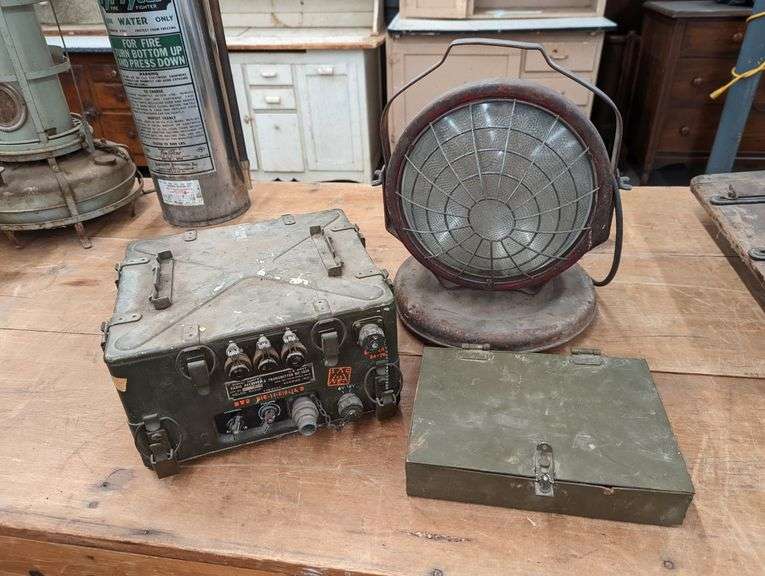 VINTAGE METAL RADIO RECEIVER & TRANSMITTER BOX, METAL BOX, & LIGHT ...