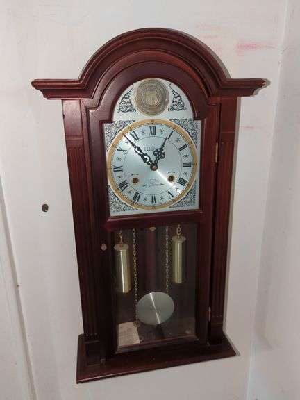 WALTHAM 31 DAY UNION PACIFIC WALL CLOCK WITH KEY - Isabell Auction