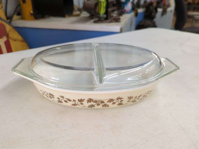 VINTAGE PYREX DIVIDED DISH WITH LID - Isabell Auction