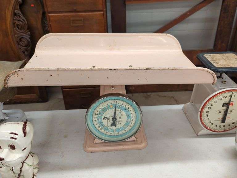 VINTAGE HANSON NURSERY SCALE - Isabell Auction