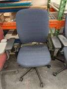 ADJUSTABLE ROLL AROUND OFFICE CHAIR - Isabell Auction