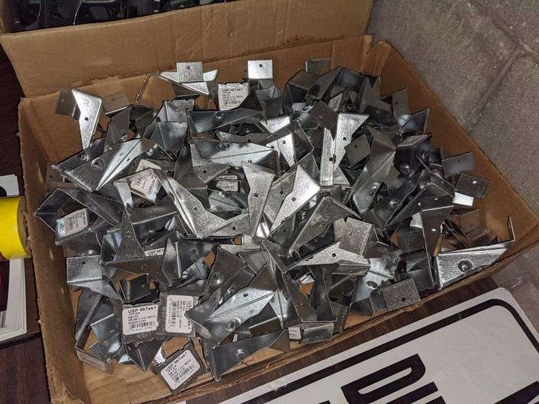 BOX OF 2X4 PURLIN HANGERS - Isabell Auction