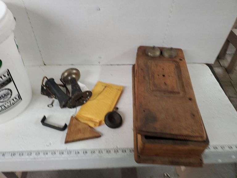 VINTAGE PHONE PARTS - Isabell Auction