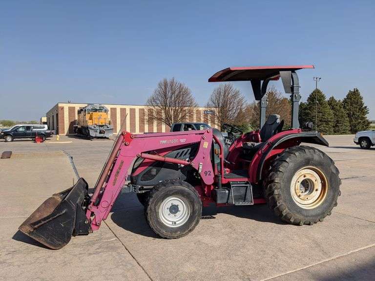 TYM T603 TRACTOR WITH LT600 LOADER & BUCKET (METER SHOWING: 1395 HOURS ...