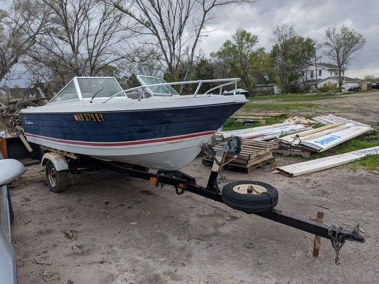 1973 CRESTLINER DIV 16-FT. BOAT W/TRAILER (EVINRUDE 65-HP) - Isabell ...