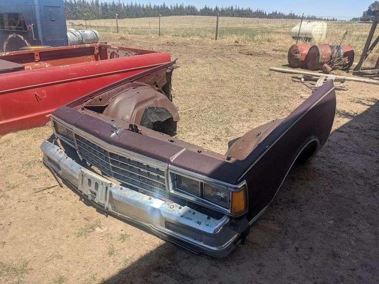 CHEVROLET CAPRICE CLASSIC FRONT CLIP & BUMPER - Isabell Auction